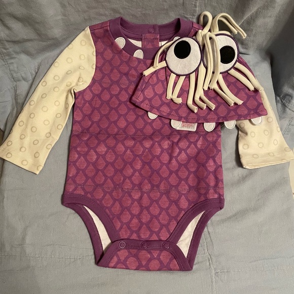 Disney | One Pieces | New Walt Disney Parks Monsters Inc Boo Long ...